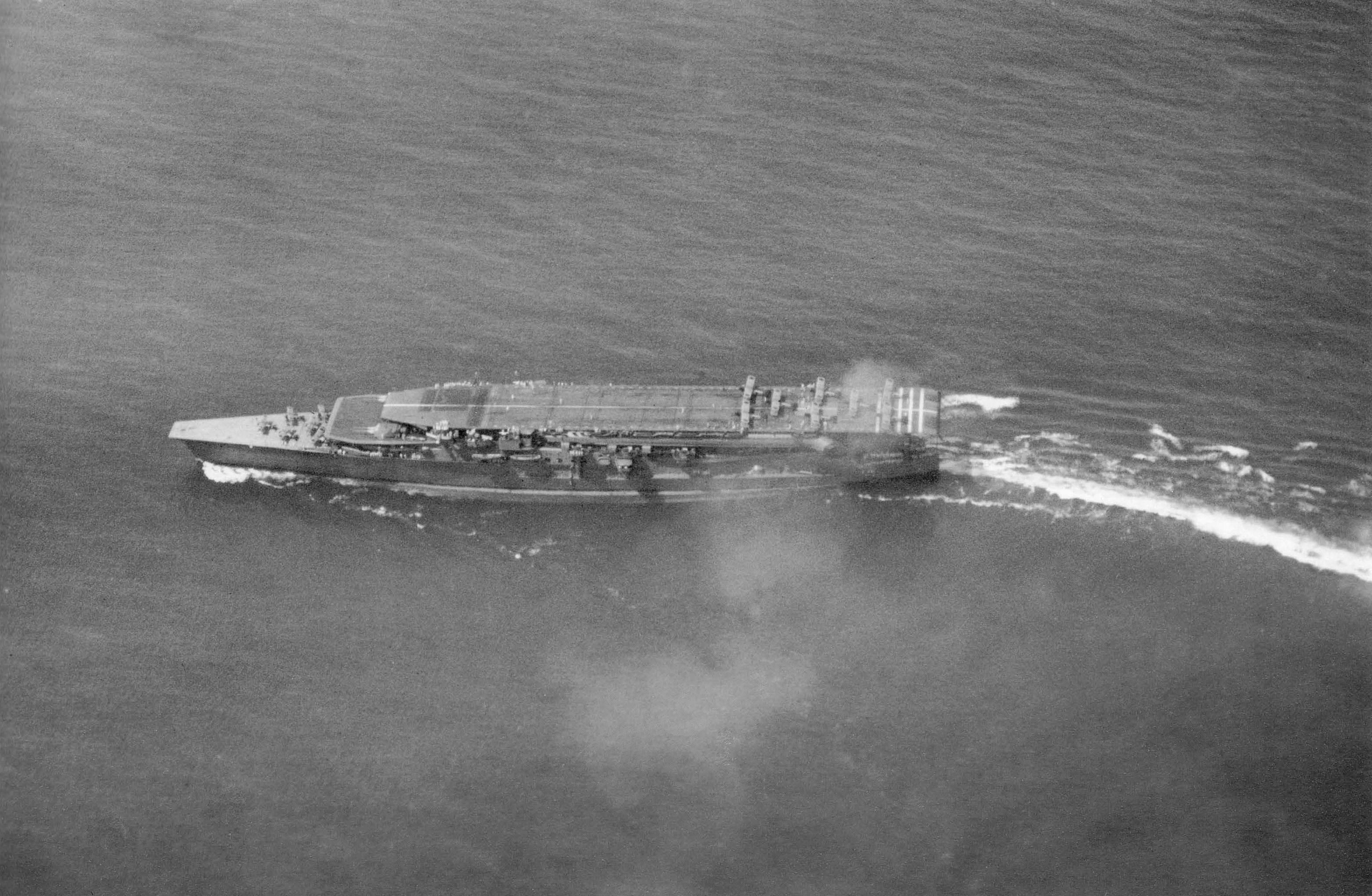 File:Carrier Kaga during training off Japan, 1930.jpeg - Global wiki ...