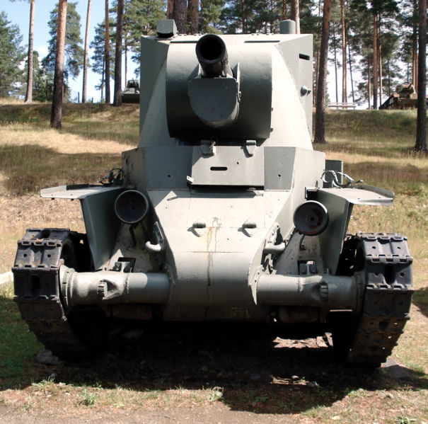 Plik:BT-7 Finnish BT-42 assault gun, built on the BT-7 chassis..jpg ...